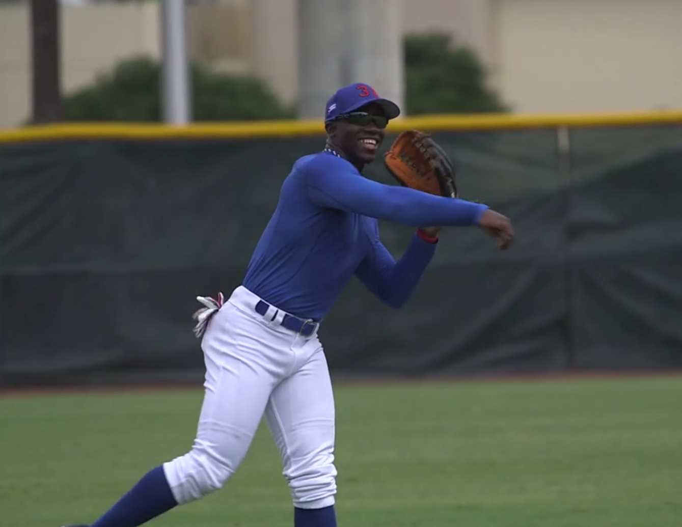 Rusney Castillo pasa examen físico y oficializa firma con los Medias ...