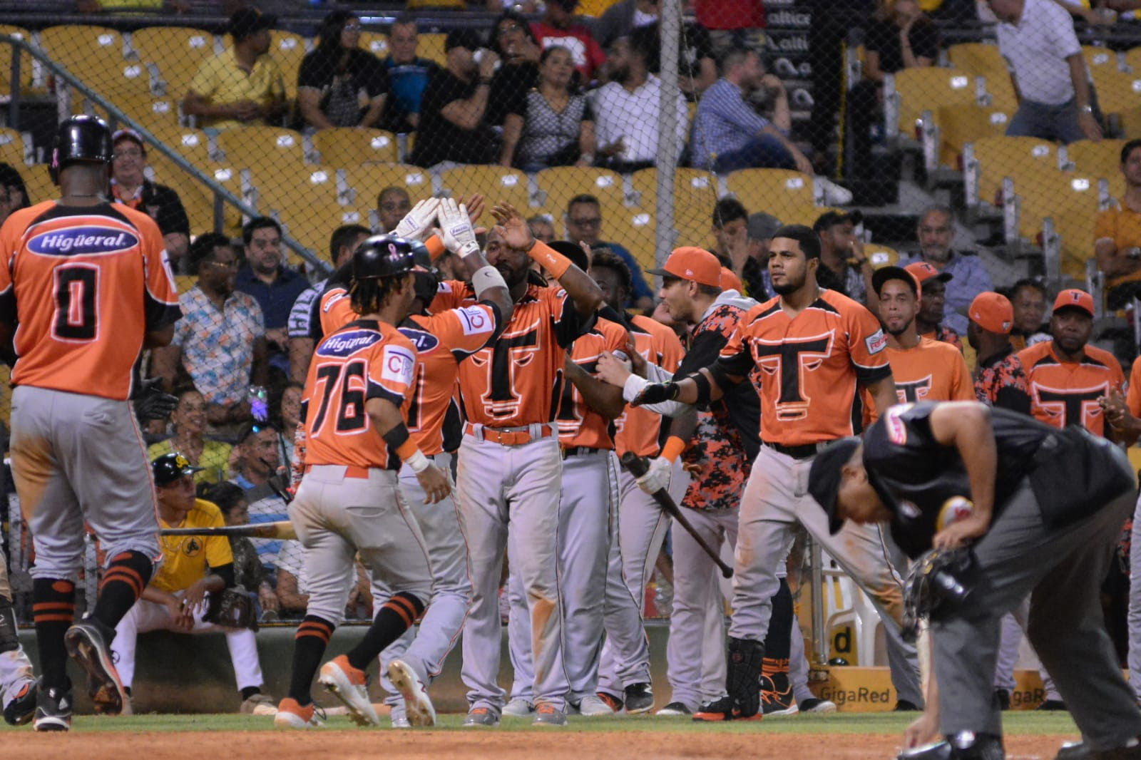 VIDEO: Toros remontan en el 9º y quedan solos en 1º | DeportivApp by ...