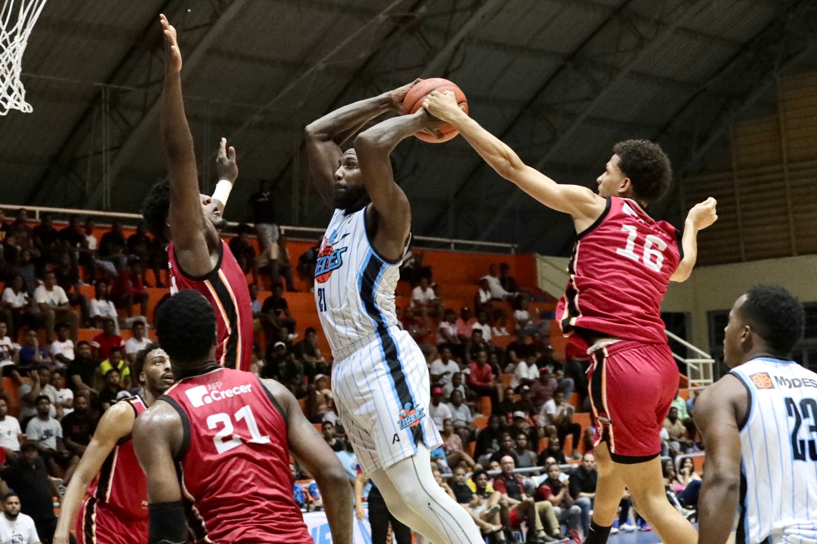 Titanes ganan cerrado juego a Indios; Soles dan paliza a Leones ...