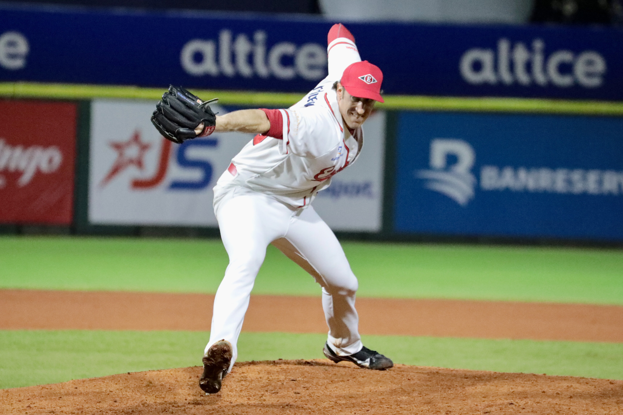 Brian Moran regresa para reforzar el relevo del Escogido | DeportivApp ...
