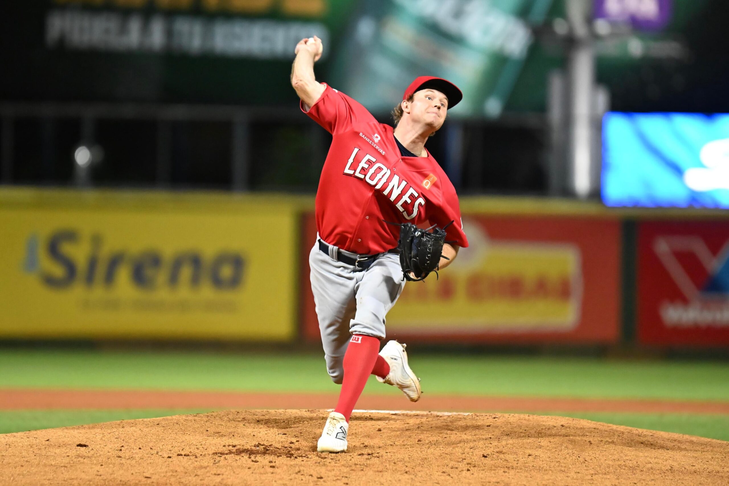 Grant Gavin abrirá primer juego de los Leones | DeportivApp by Vic Báez